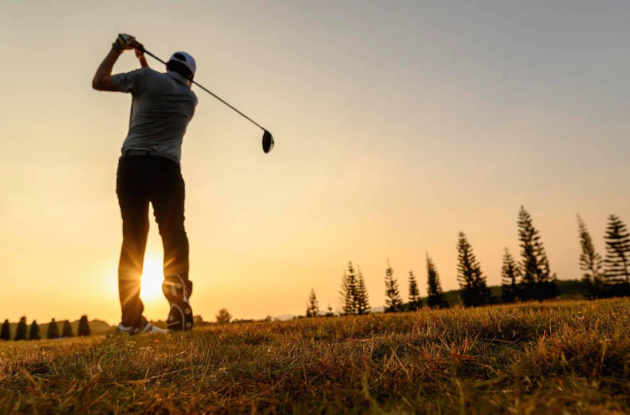 Golf Draw vs Fade (2026 Comparison) • Honest Golfers