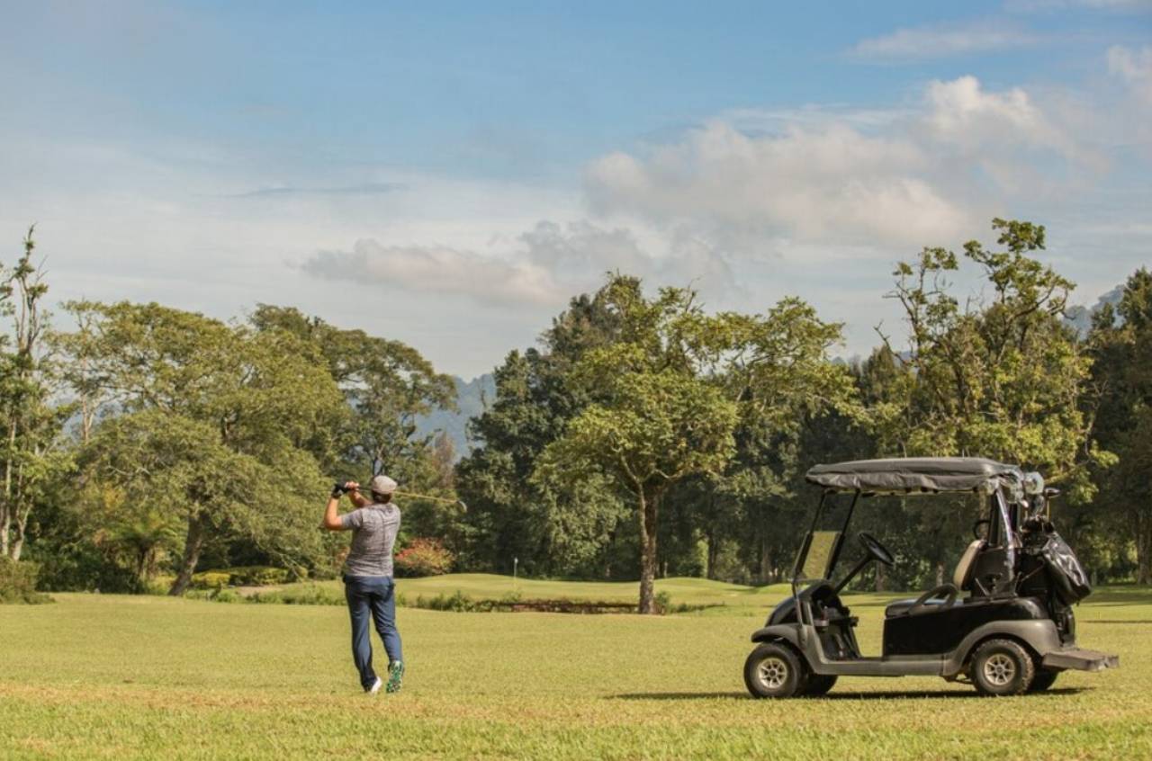 Can You Golf in the Rain? ([year] Rules) • Honest Golfers